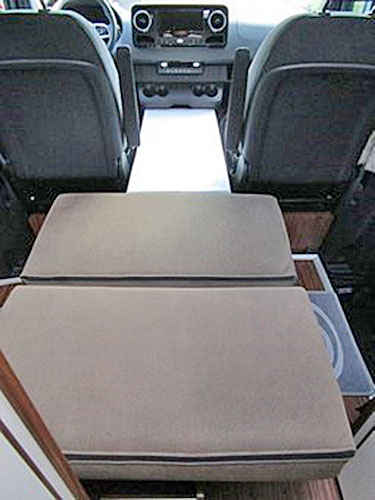 CS-Reisemobile - Wohnmobil CORONA auf Basis von MB Sprinter Kastenwagen